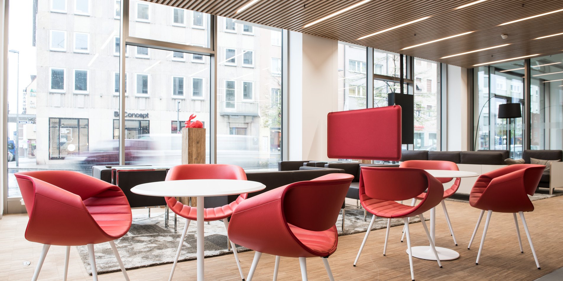 Ob Lounge, Bistro oder Stehtisch · ZÜCO bietet den richtigen Tisch zum ...